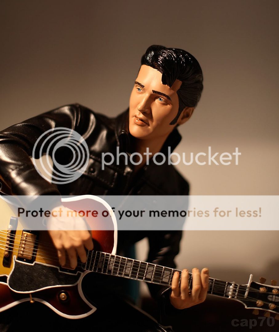 Elvis Presley Sideshow Exclusive Premium Format *** - Page 2 - Statue Forum