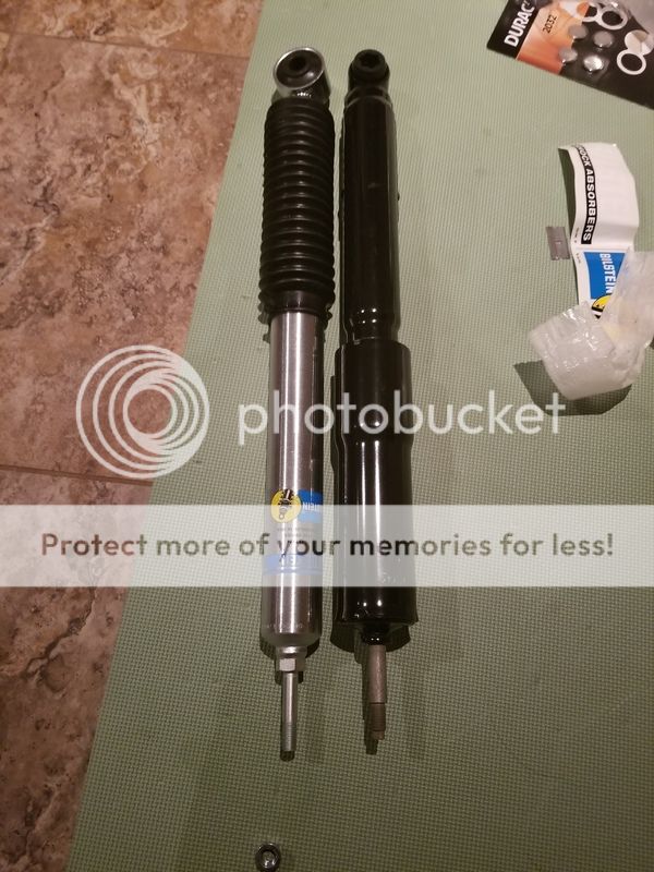 Bilstein 5100 33-187174 VS. OEM LC Tokico FJ80 48531-69417 - Toyota ...