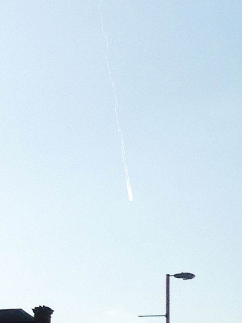 Weird Contrail. Any Ideas? - Airliners.net
