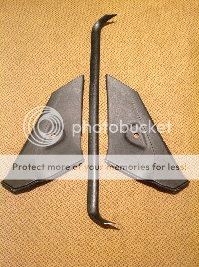 Black Jetta C pillars with plinth aka headliner trim. | VW Vortex ...