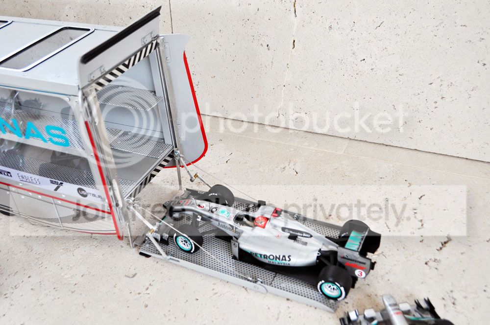 Mercedes Actros + F1AMG Petronas Trailer - Originale Modelle ...
