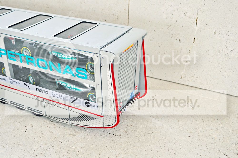 Mercedes Actros + F1AMG Petronas Trailer - Originale Modelle ...
