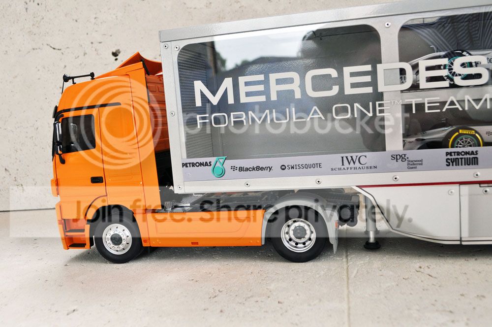 Mercedes Actros + F1AMG Petronas Trailer - Originale Modelle ...