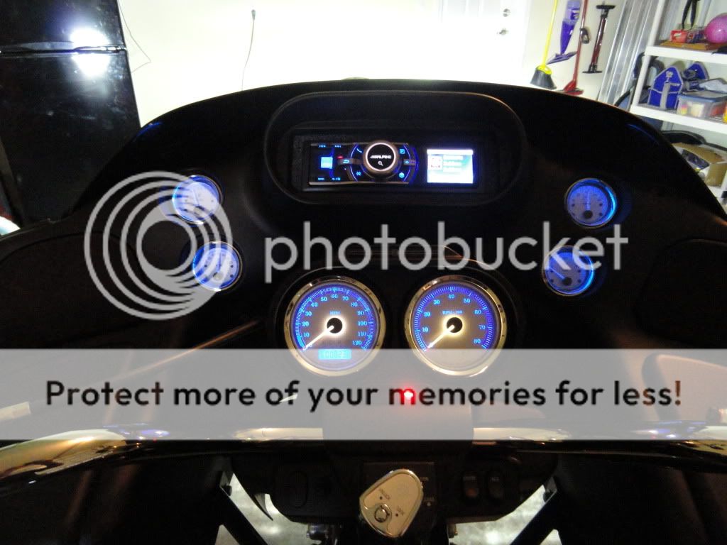 2012 Silver Gauges with Blue LED | Road Glide