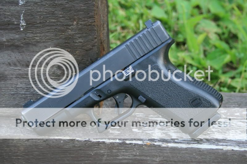 WTS: 2nd Gen Glock 19 | The FAL Files